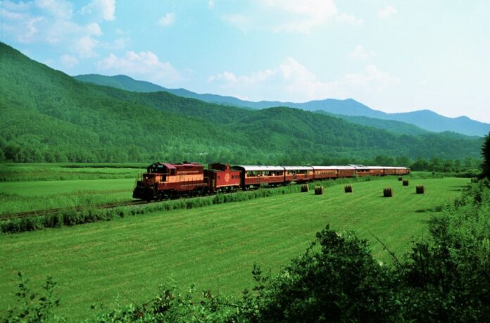 Famous Fall Train Excursion Offered Through Smoky Mountains - Roanoke ...